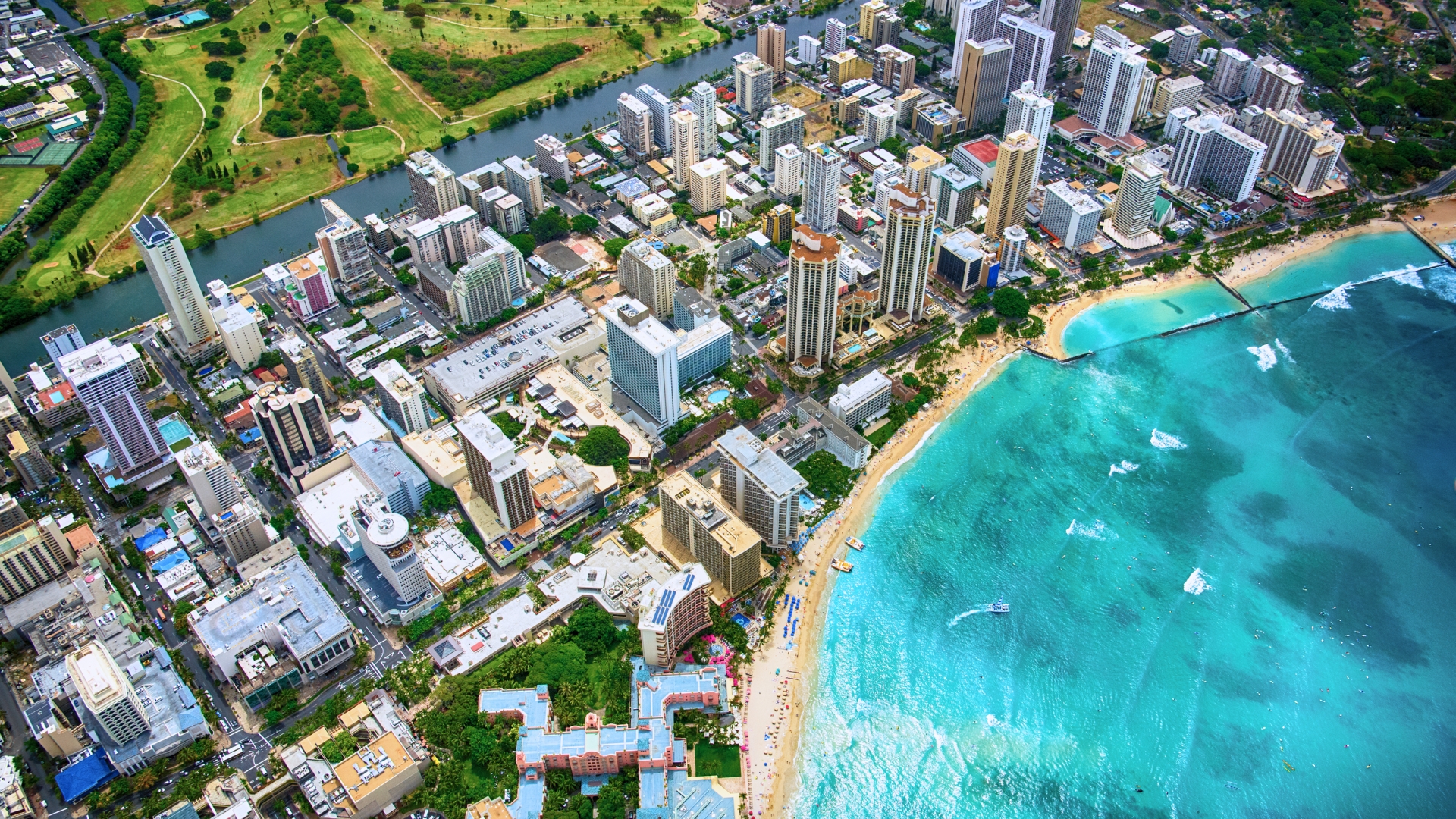 Condotels in Waikiki for Savvy Investors - Midway Vacations