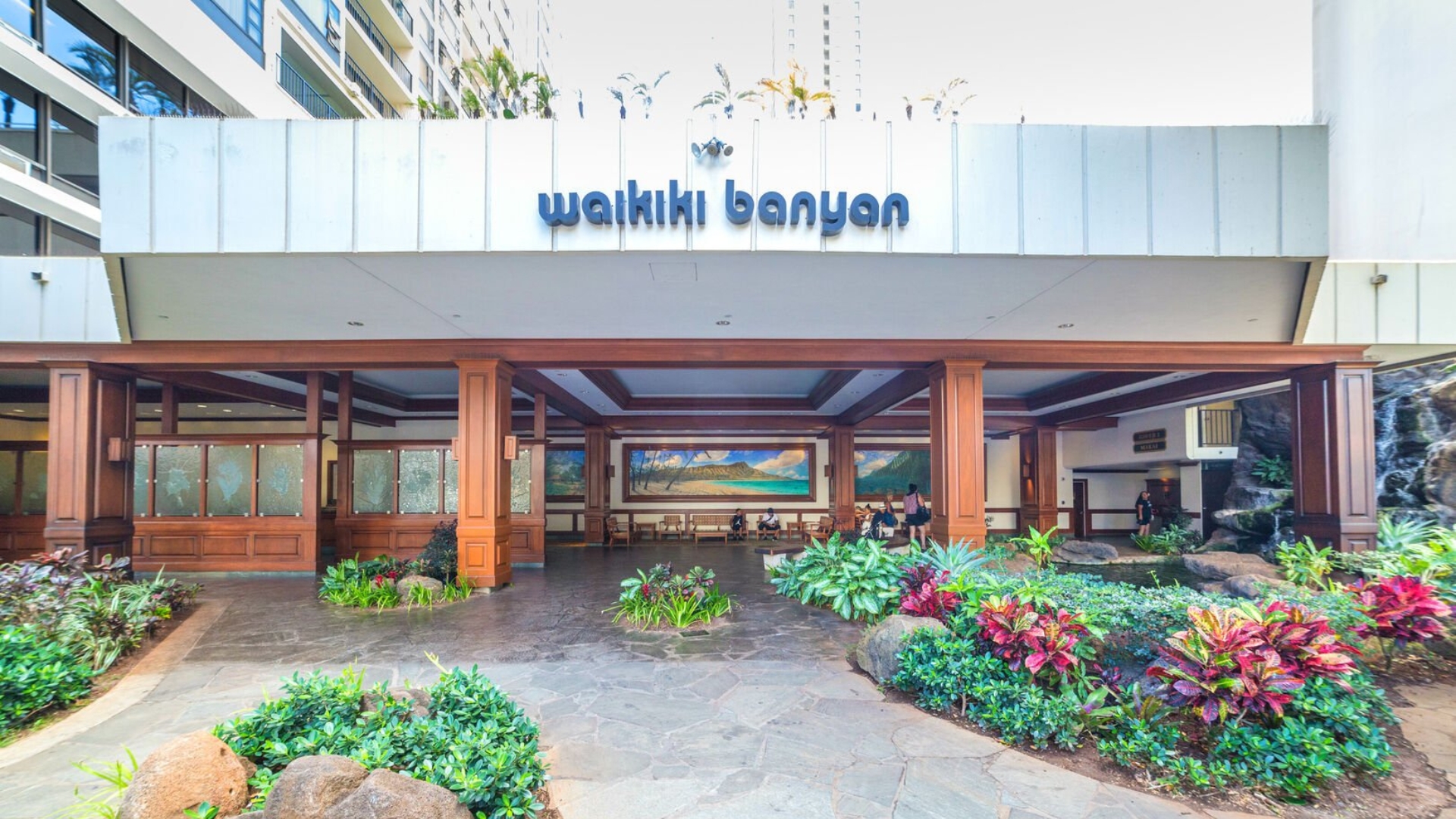 What is a Condotel in Hawaii? Understanding the Hybrid Model - Midway ...